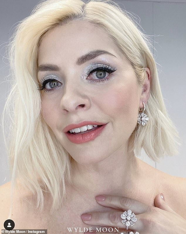 Holly Willoughbys Longtime Make Up Artist Gives Fans Tips On How To
