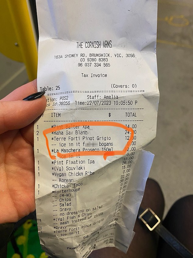Pubgoer finds a very rude message printed on their receipt after making a simple request for ice ...